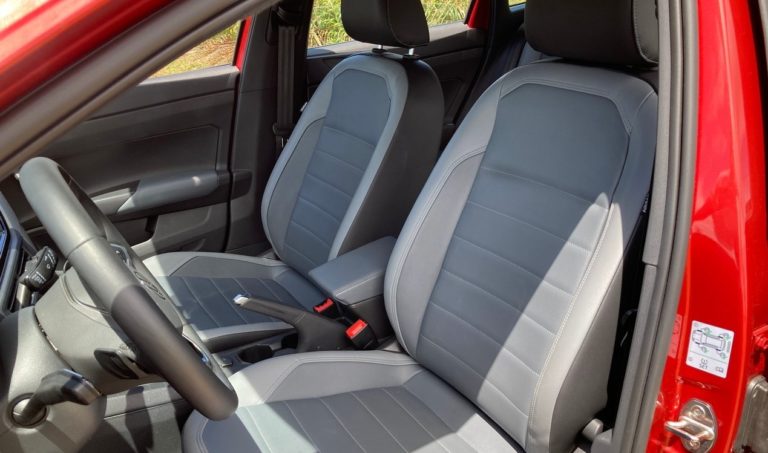 Internamente, o Volkswagen Nivus é quase 100% idêntico ao Polo. Todo o ...