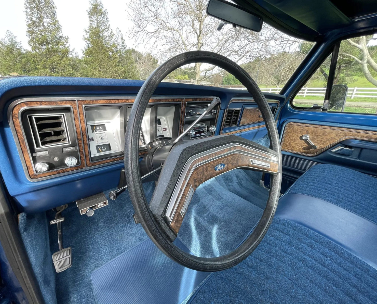 Foto Bring a Trailer