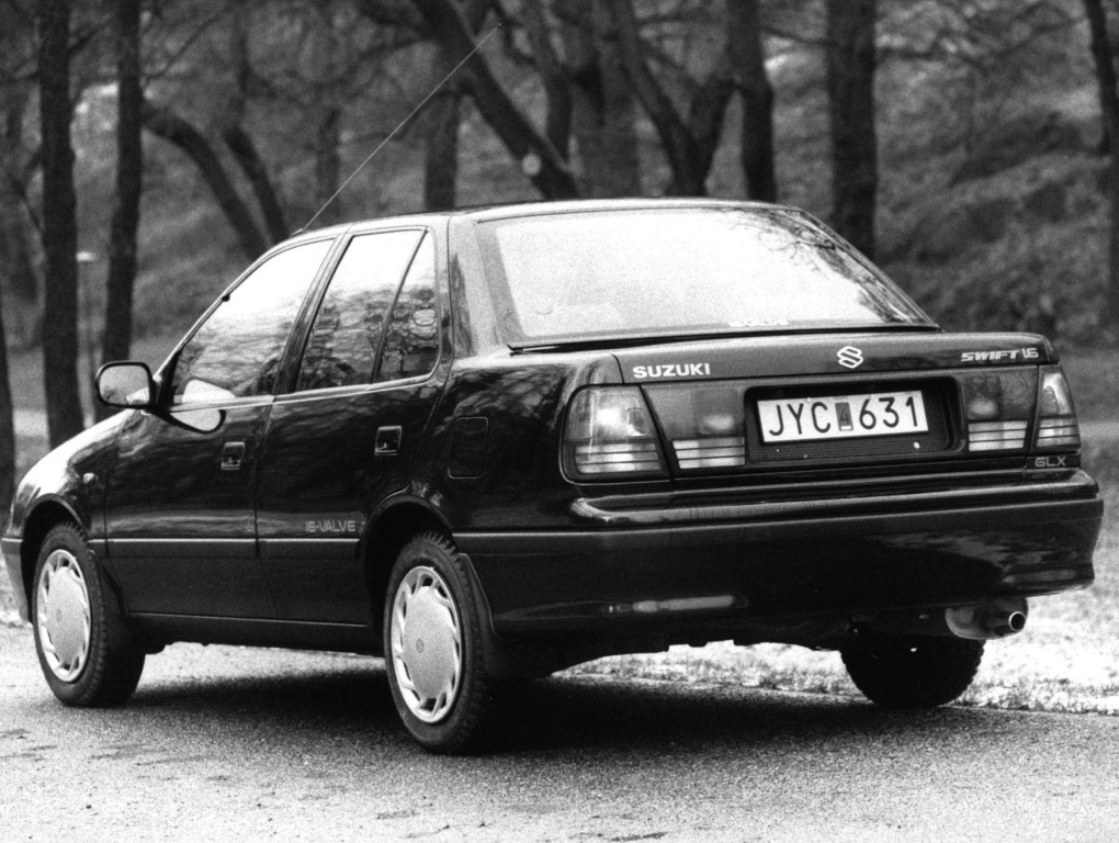Foto traseira do Suzuki Swift Sedan 1.6 (1991-1994).