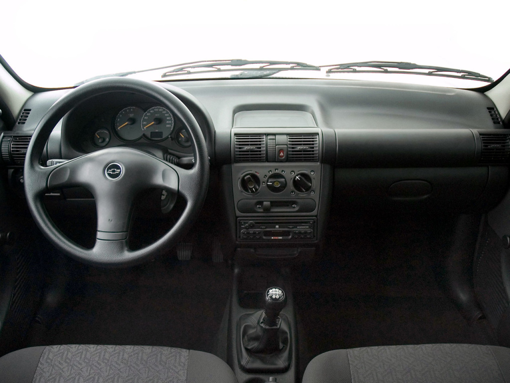 Foto interna do Chevrolet Corsa Classic Spirit 1.0 (2005-2010 ...