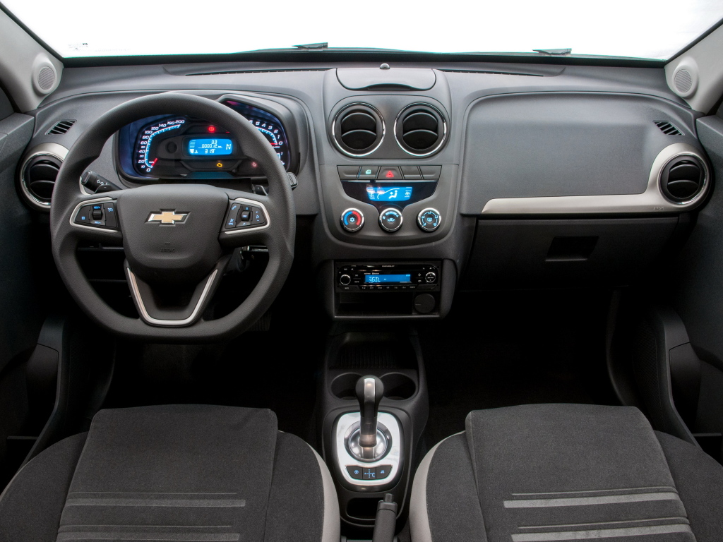Foto interna do Chevrolet Agile LTZ Easytronic (2013-2014), exibindo o ...