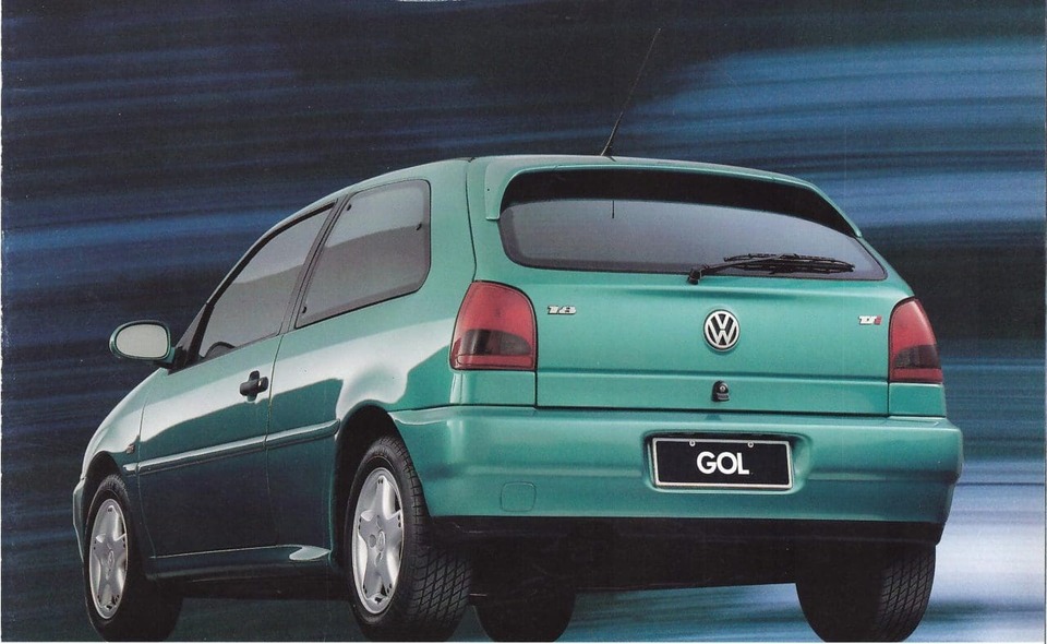Foto traseira do Volkswagen Gol TSi 1.8 (1996-1997).